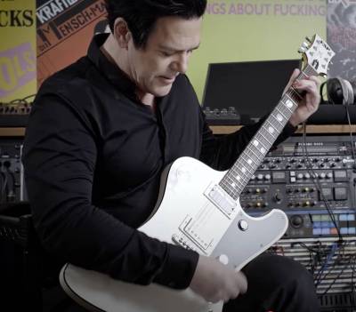 Rammstein World - New signature guitar ESP RZK-III